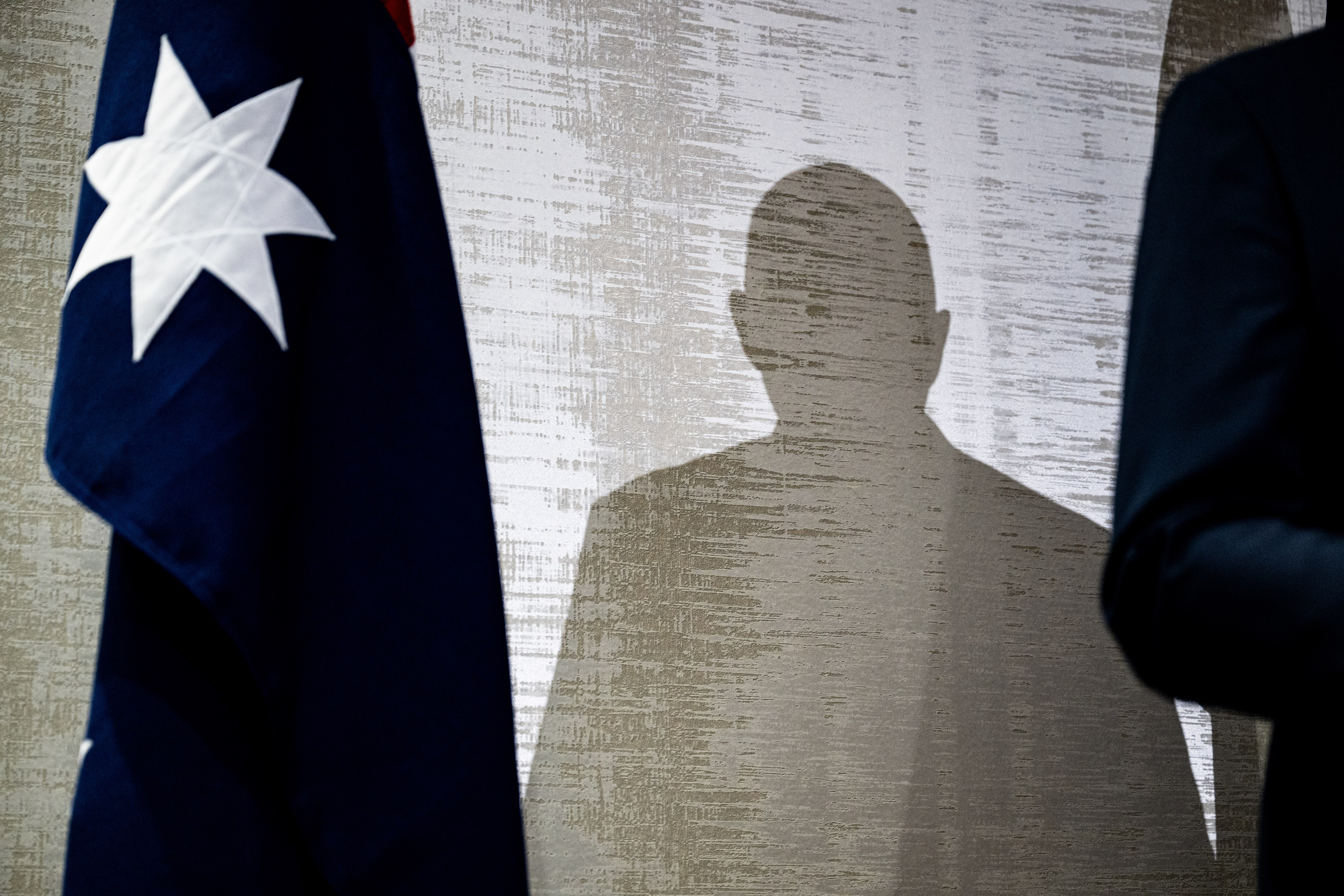 Bill Bailey takes 'Thoughtifier' to Australia - ABC News