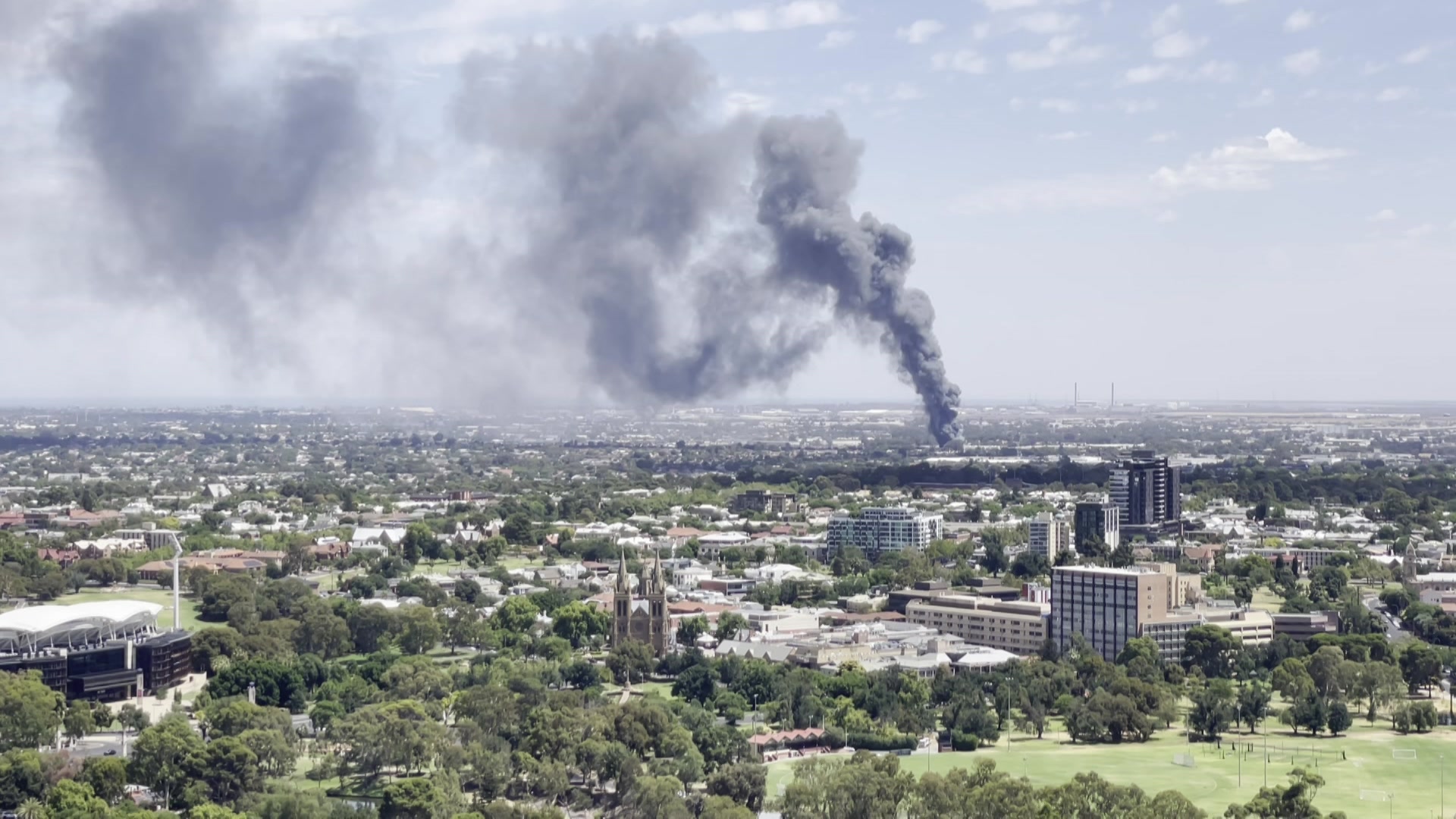 Smoke billows from a fire at Croydon Park, Adelaide - ABC News