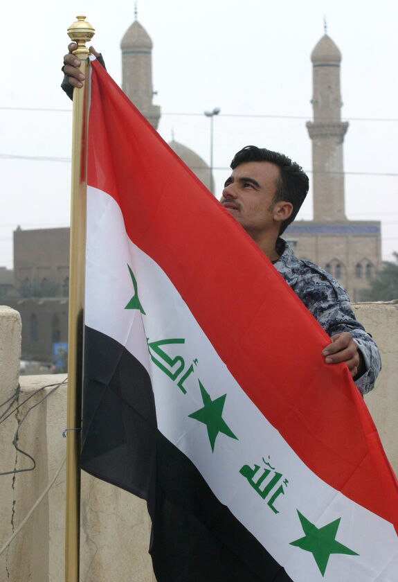 Discontent grows over new Iraq flag - ABC News