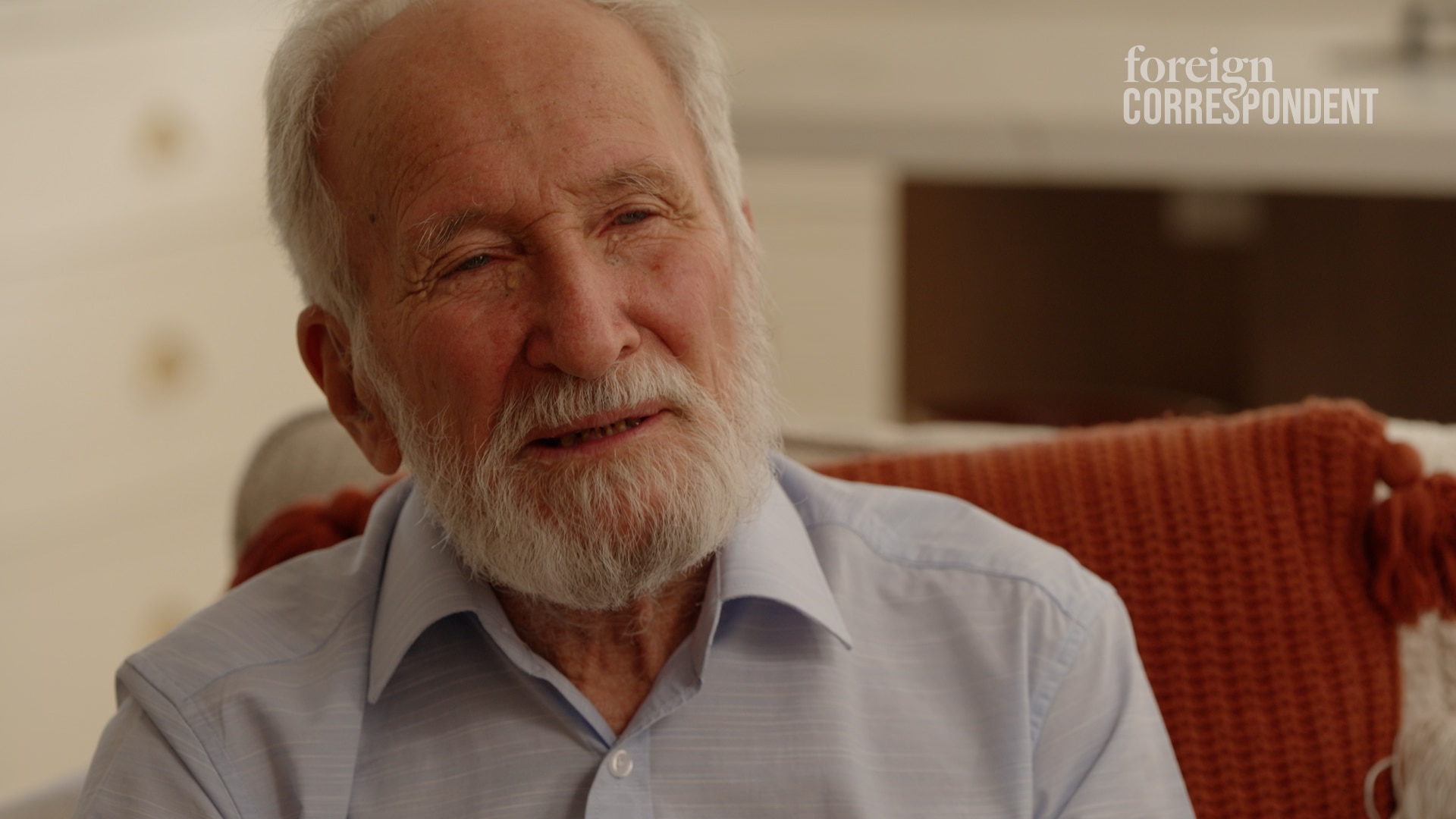 Ken Elliott describes contracting scurvy while he was a prisoner of Al ...