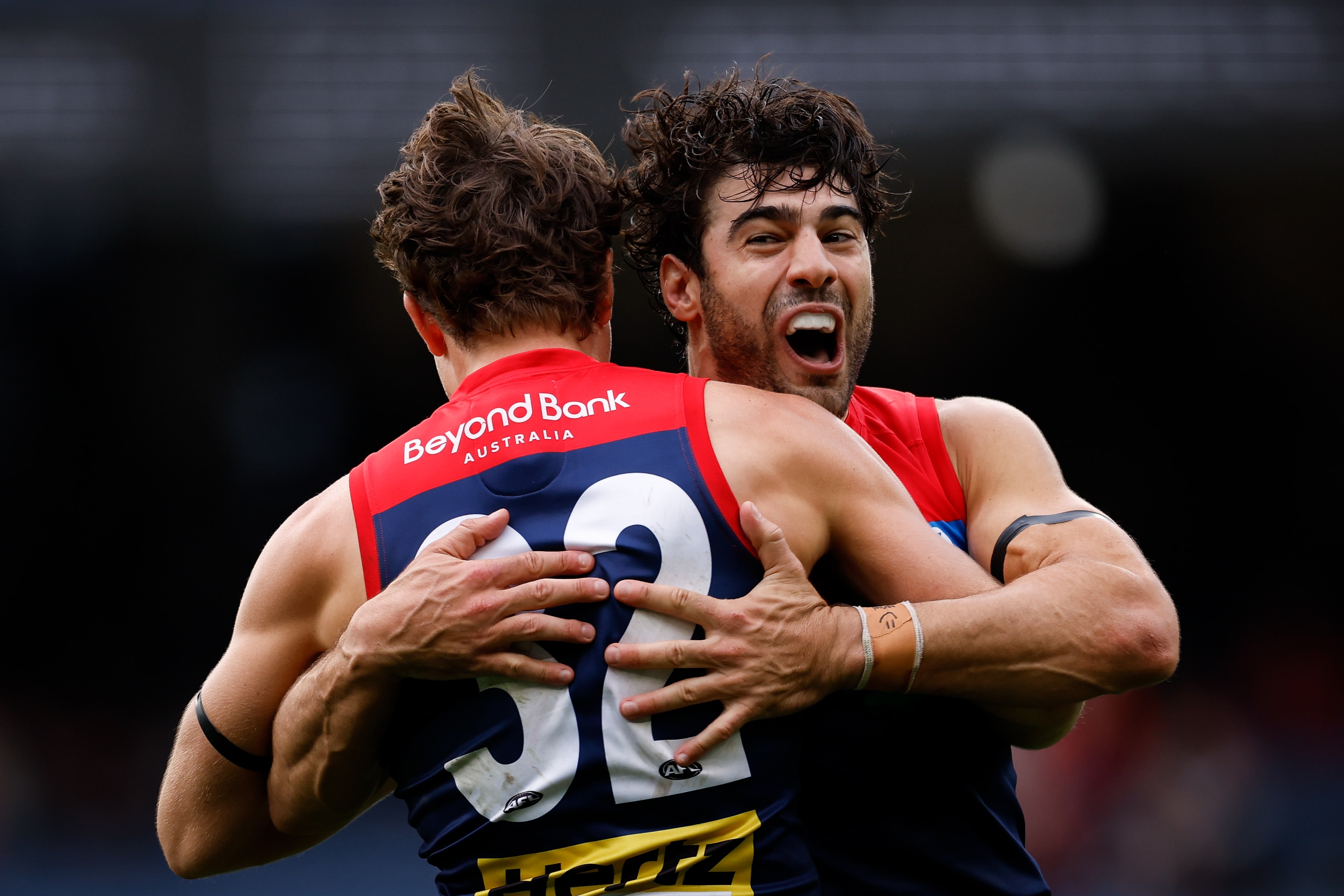 Issues clubs can’t shake and what’s a contract worth anyway? - ABC listen