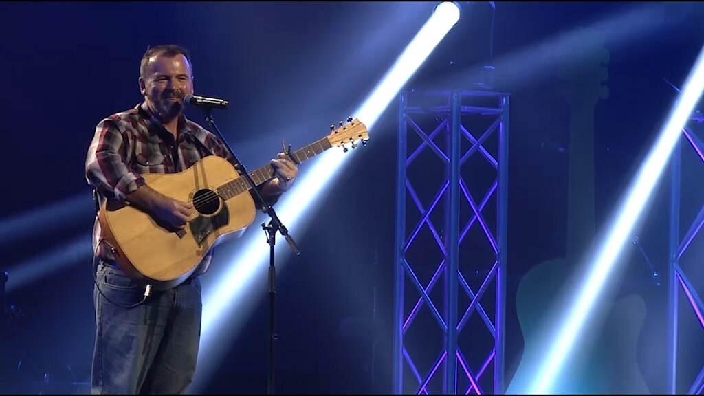 Michael Waugh performs Heyfield Girl - ABC listen