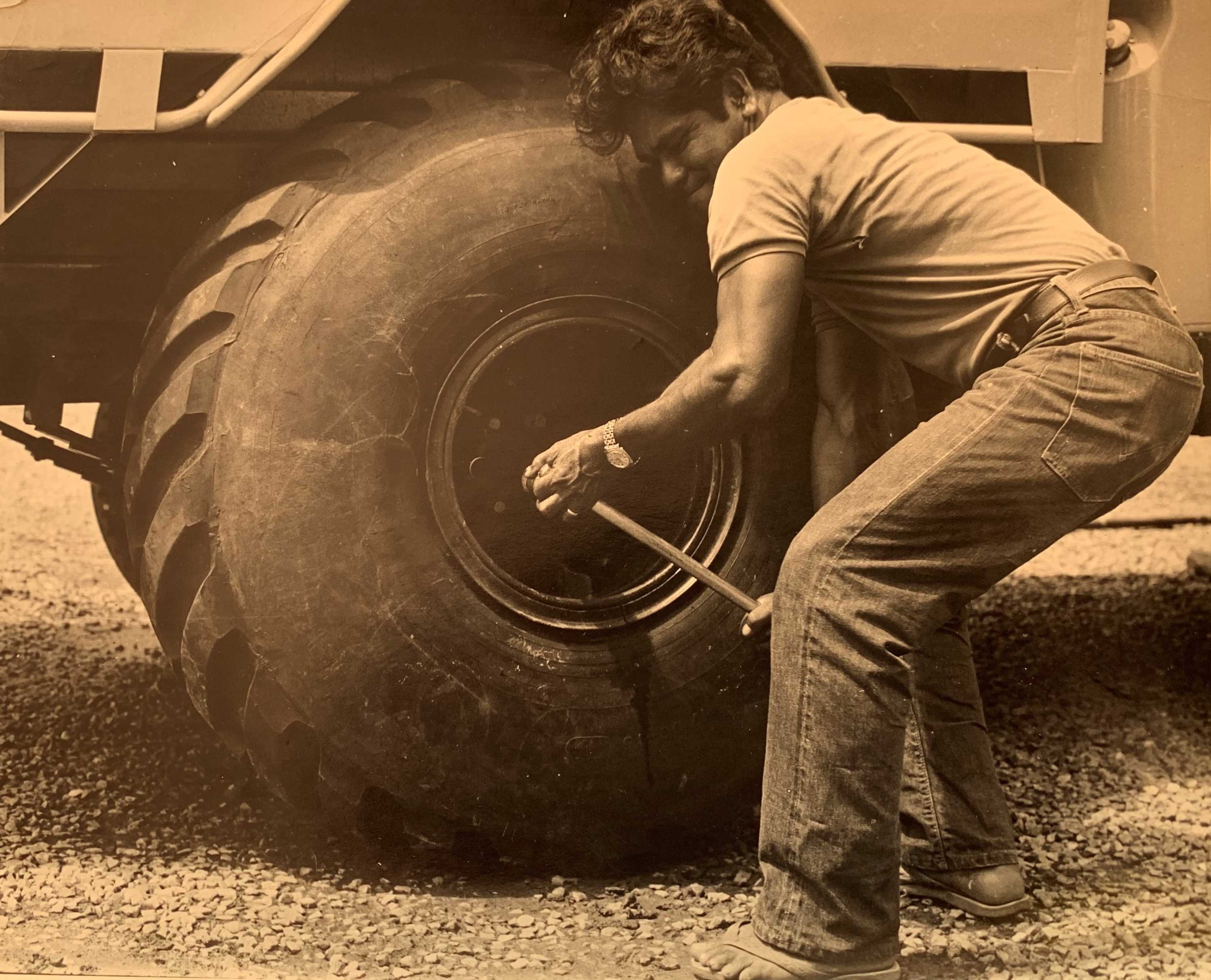 Tributes flow for 'superb bushman' Peter Pangquee, who was instrumental ...