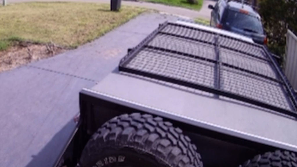 CCTV captures Muswellbrook earthquake - ABC News