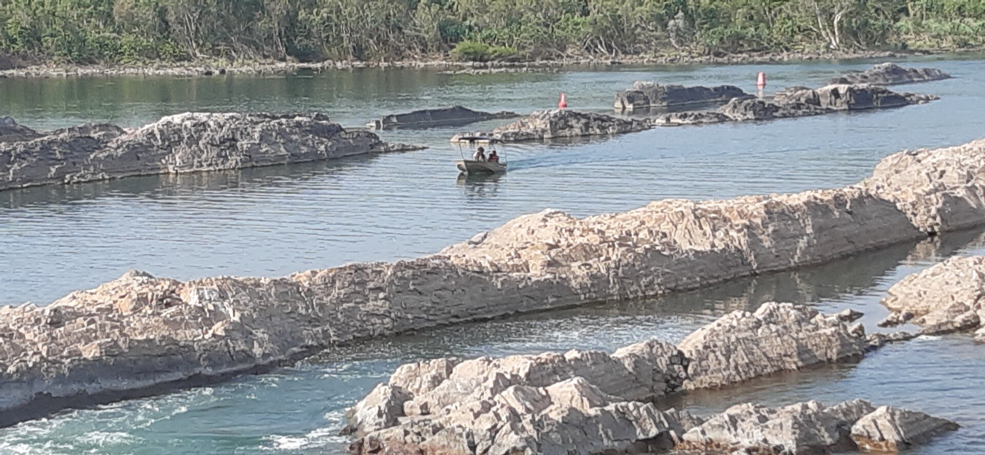 Water Corporation warns anglers chasing barramundi in Kununurra dam's ...