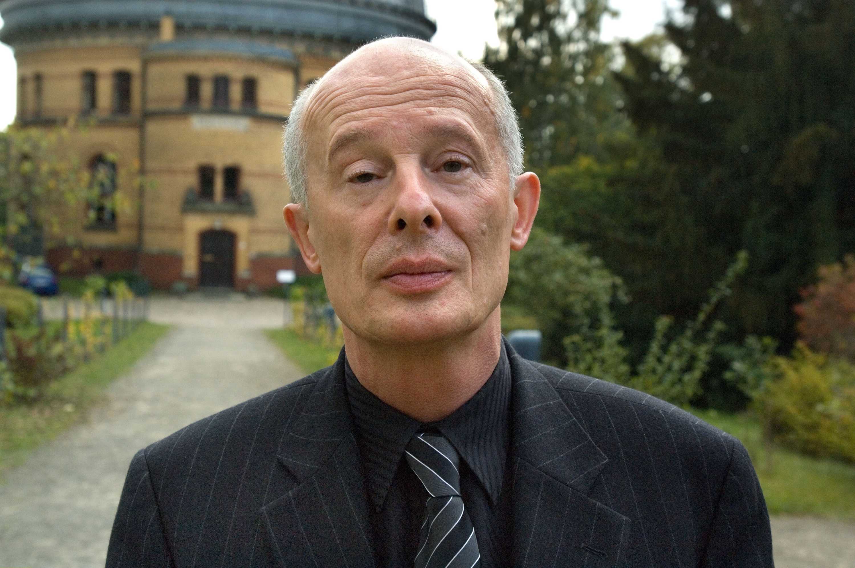 Meet John Schellnhuber: climatologist to Pope Francis - ABC listen