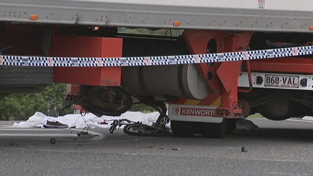 Cyclist dies after collision with semi-trailer in Acacia Ridge - ABC News