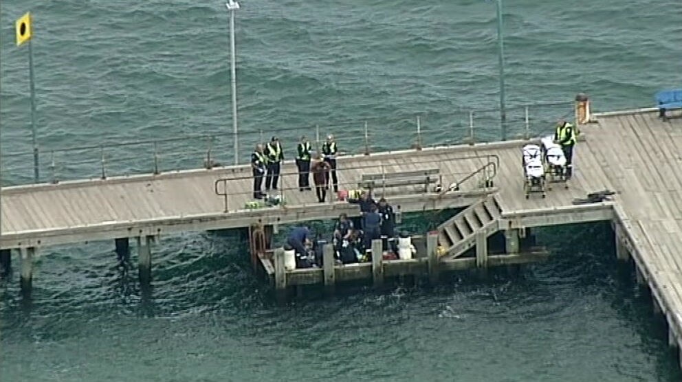 Scuba diver dies after being struck by speedboat in Port Phillip Bay ...