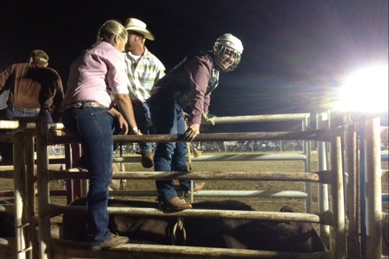 First-time female bull rider wows Pine Creek rodeo - ABC News