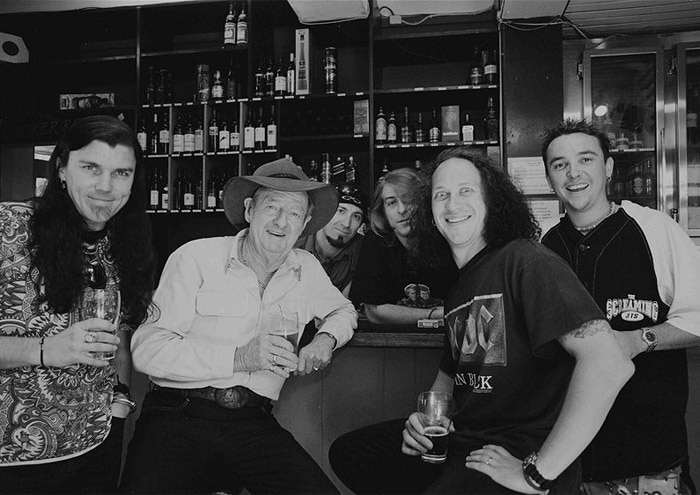 The Screaming Jets' Dave Gleeson has some incredible rock'n'roll ...