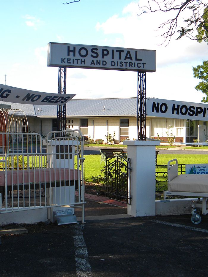 Hospital fight ropes in AFL support - ABC News