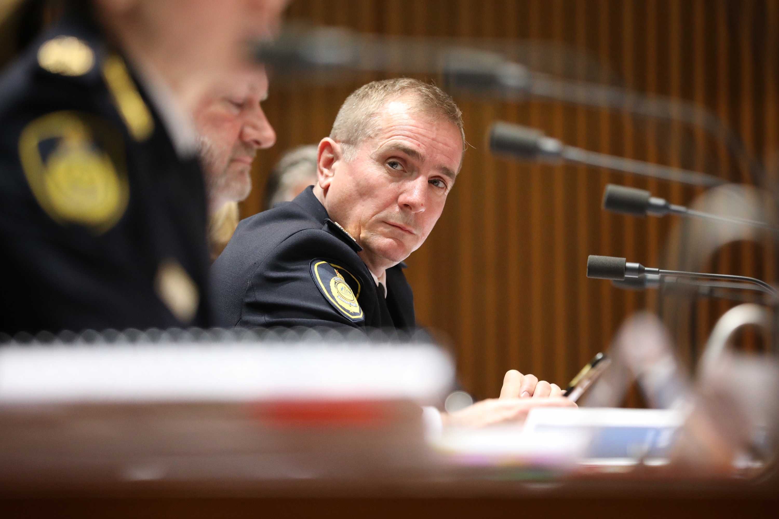 Who's travelling to and from Australia - and why? - ABC listen