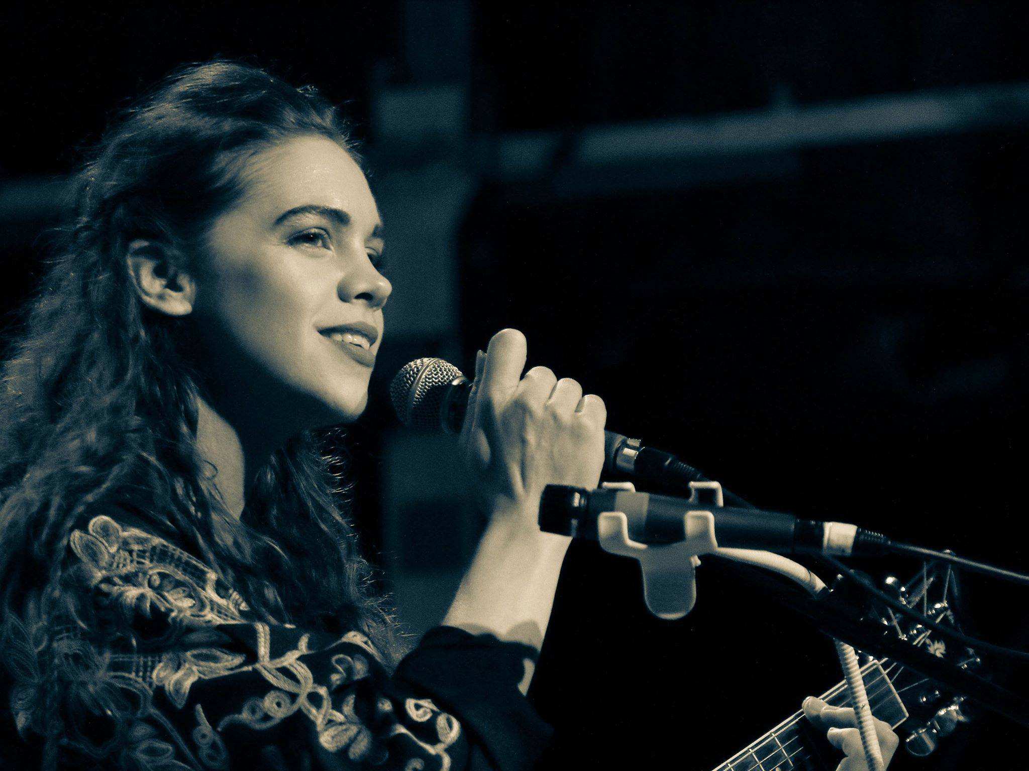 Irish singer and multi-instrumentalist Susan O’Neill (SON), and rising ...