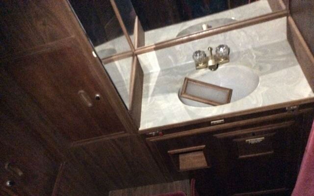 Elvis Presley's private 1962 Lockheed JetStar plane up for auction ...