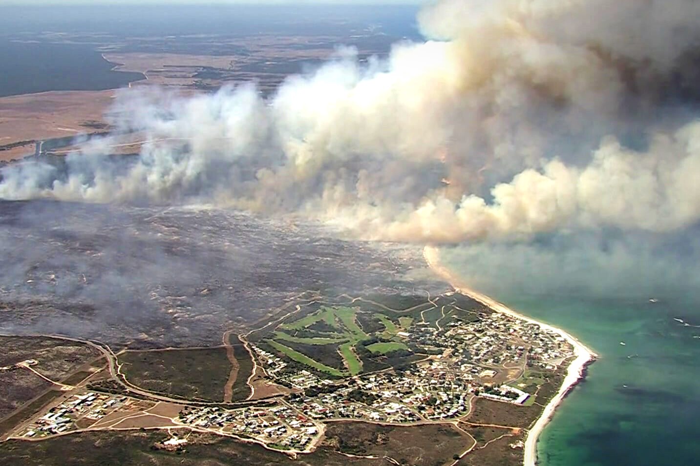 Bushfires - Topic - ABC News