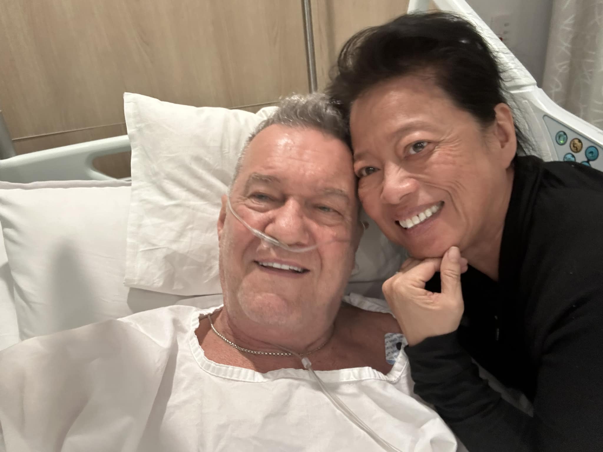 Jimmy Barnes puts shows on hold after a hip 'twinge' turns into surgery ...