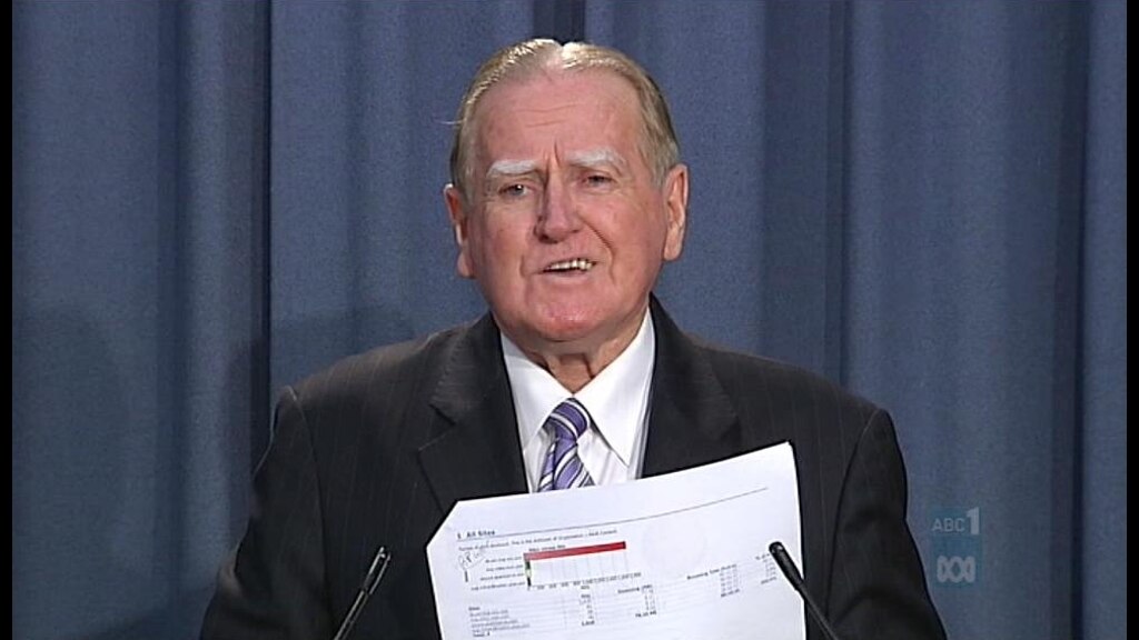 Fred Nile's fiancee in push for Torbay seat - ABC News