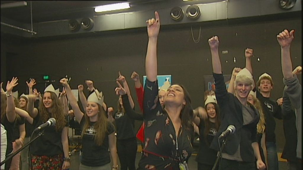 Star singer helps performers realise their dreams - ABC News