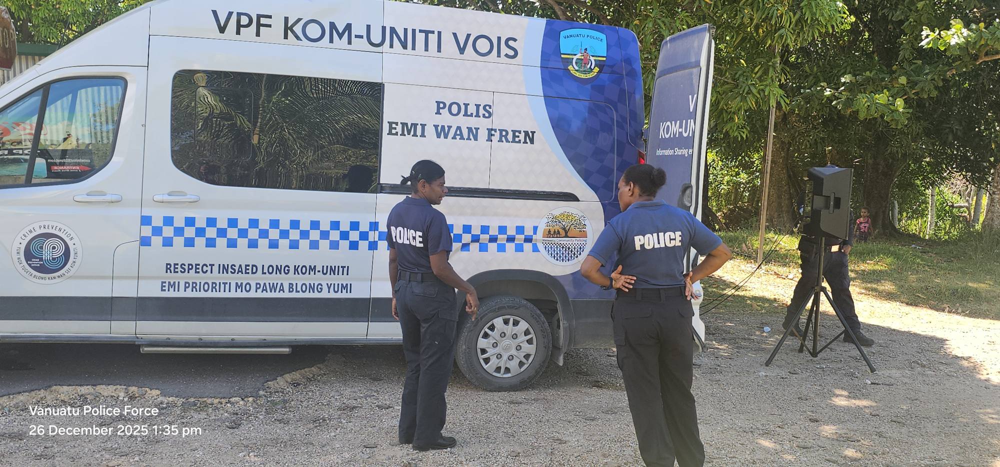 Manhunt underway for two armed robbers in Vanuatu - ABC Pacific