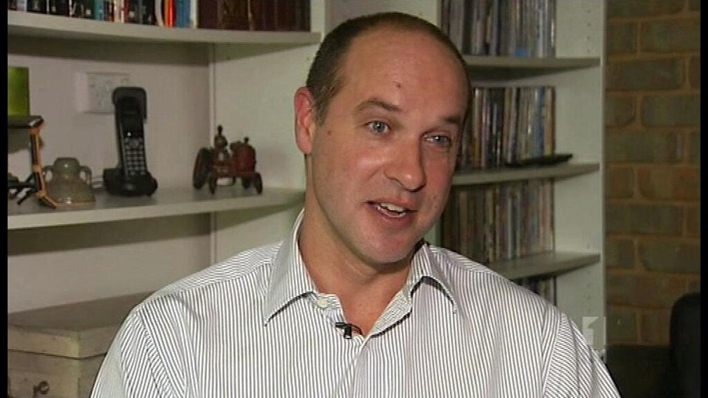 Conlan denies assisting mining company - ABC News