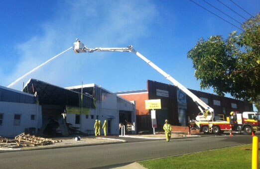 Fire destroys Osborne Park units - ABC News