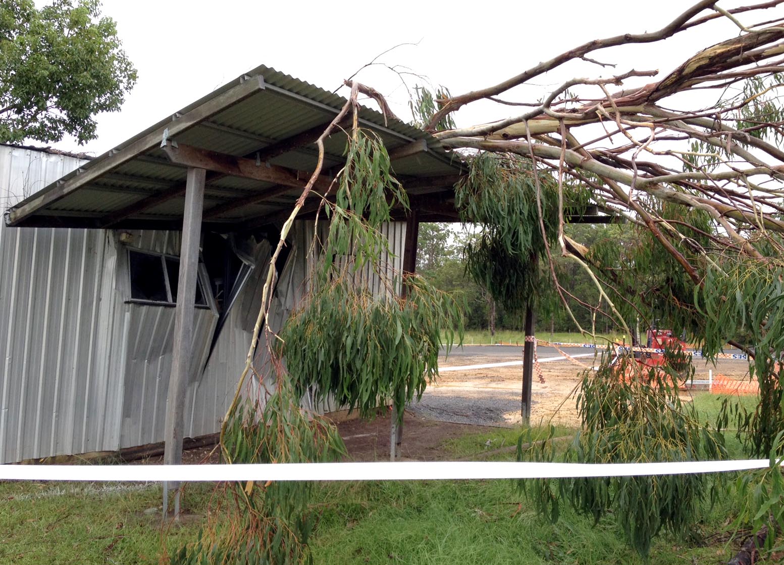 Clean-up continues after Sunshine Coast storm - ABC News
