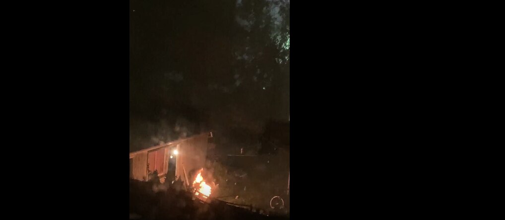 Body of man found after fire on Chapel Street in St Kilda - ABC News