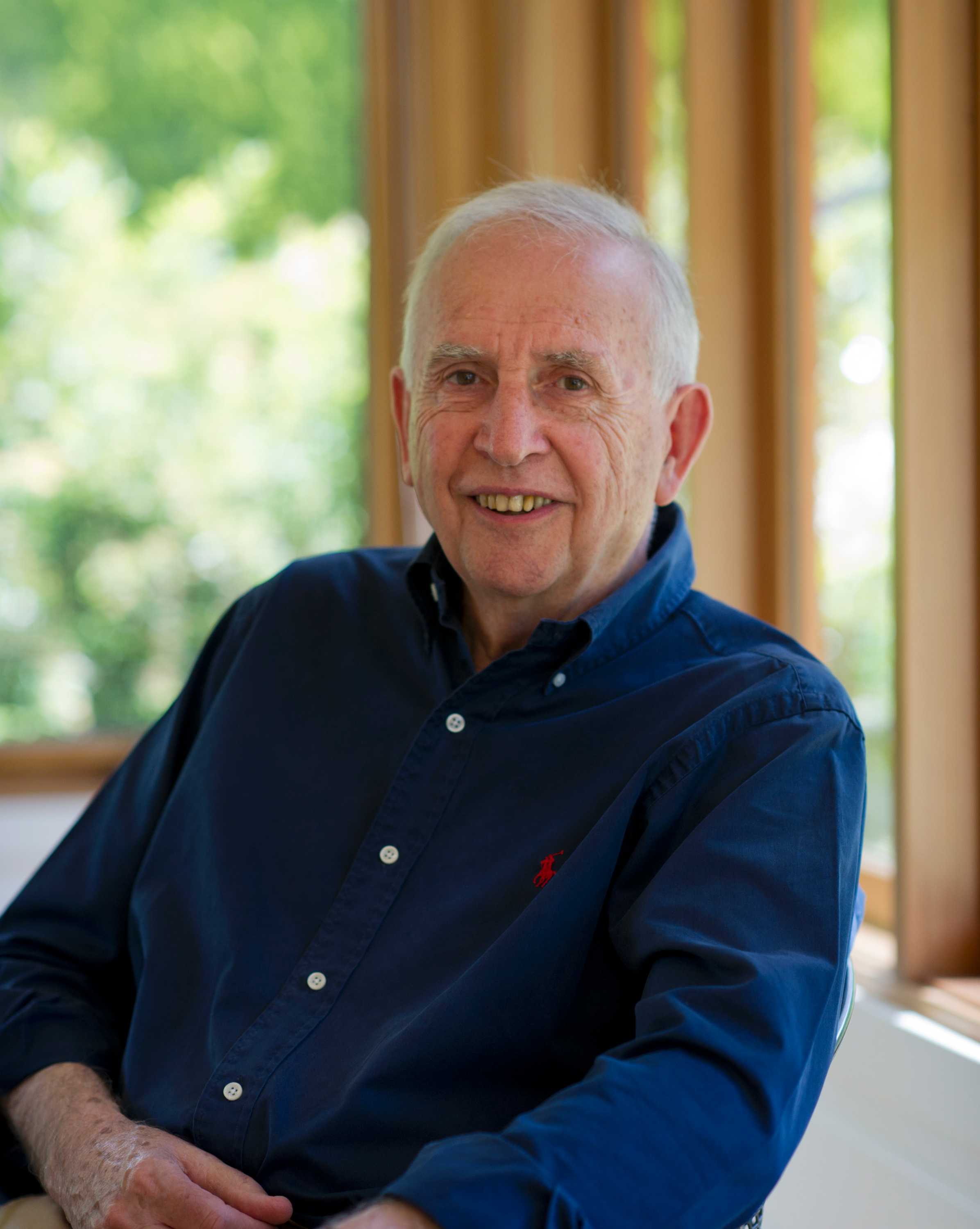 Hugh Mackay tackles advertising in his new novel - ABC Melbourne