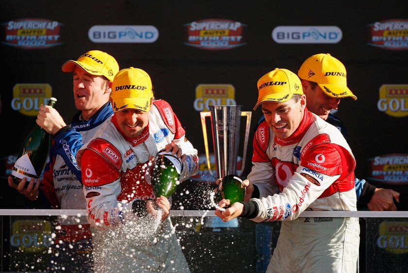 Lowndes, Whincup secure Bathurst three-peat - ABC News
