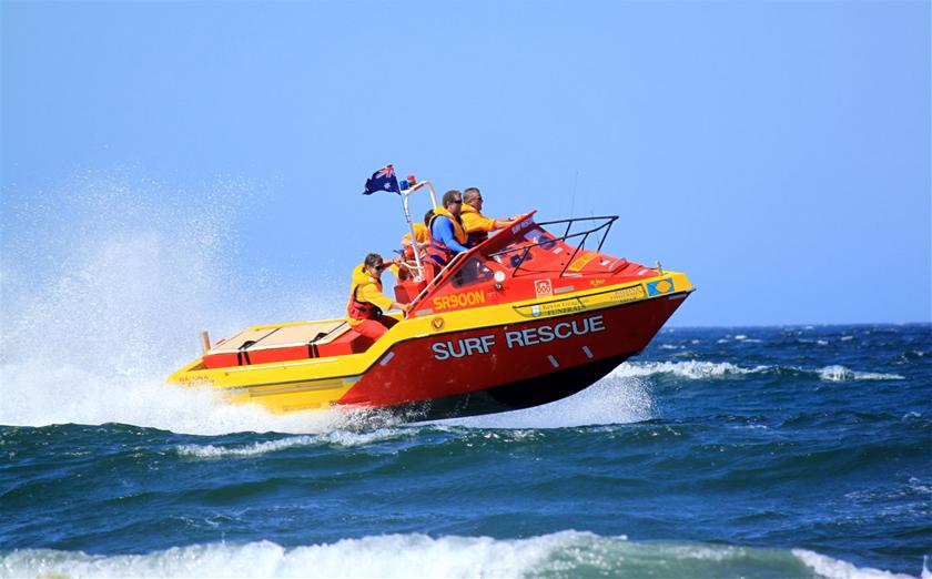 Warning for boaties after bar dramas - ABC News