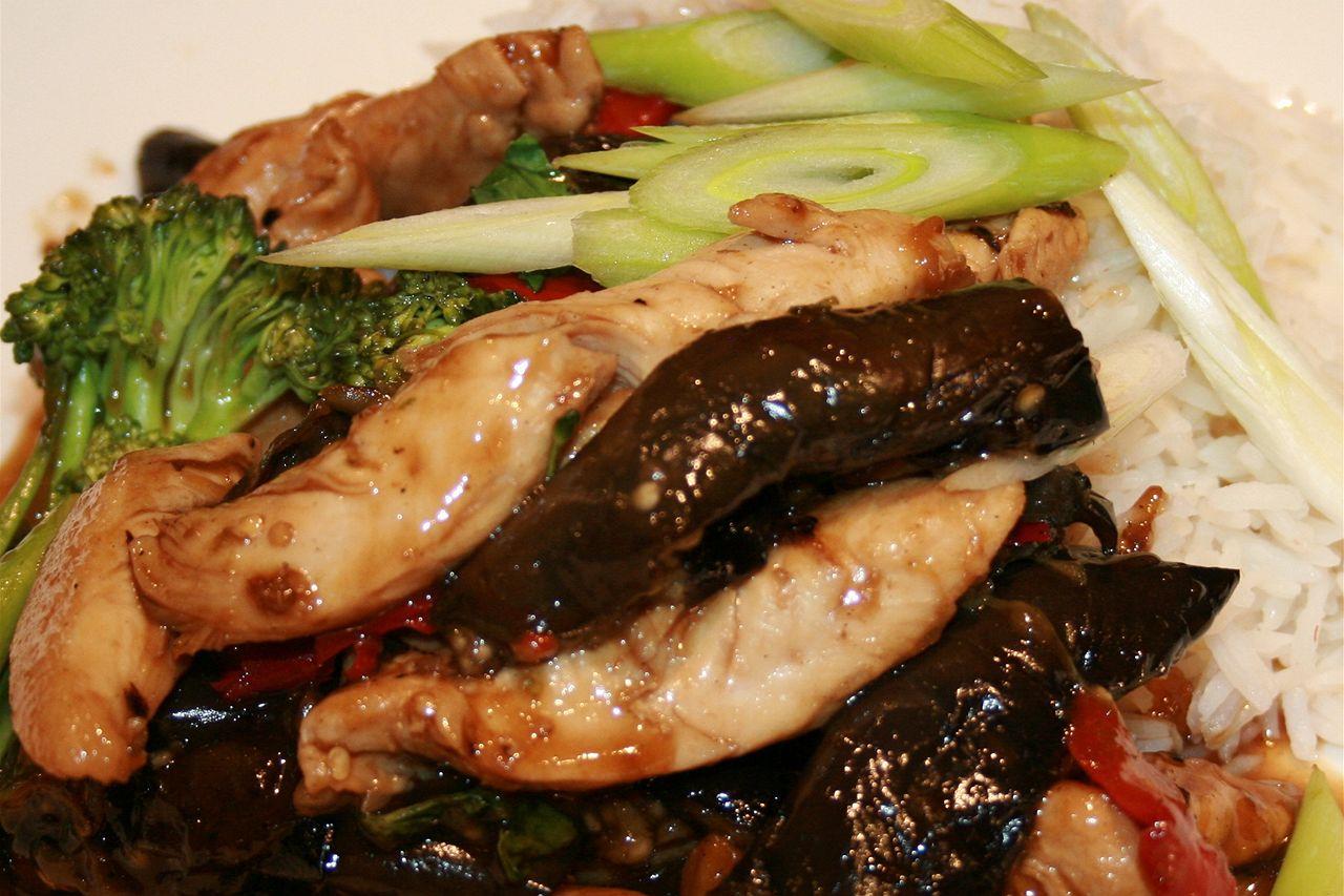 Chicken and eggplant in garlic sauce - ABC Everyday