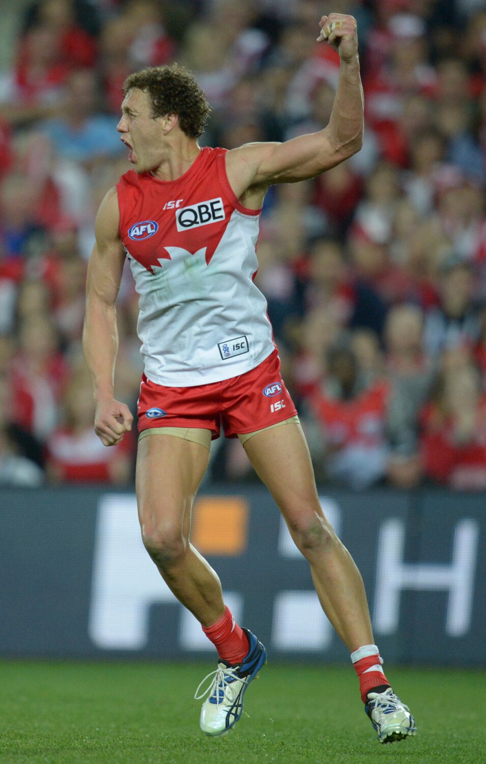 Mumford fined for breaching Swans' code of conduct - ABC News