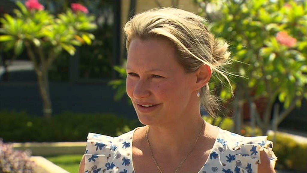 Danica Weeks says husband emailed just before boarding missing Malaysia ...