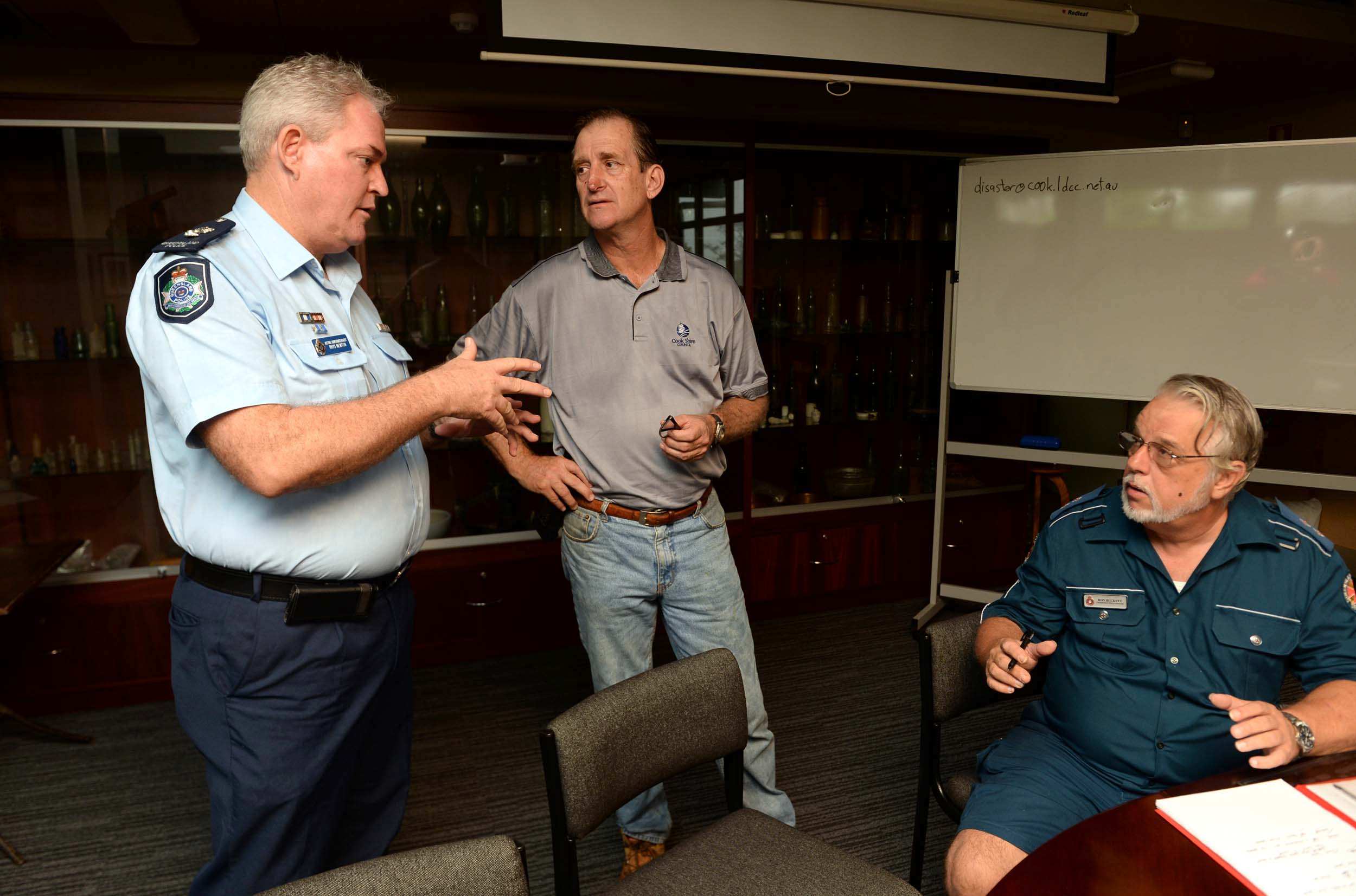 Cooktown bushfire contained after burning down house - ABC News