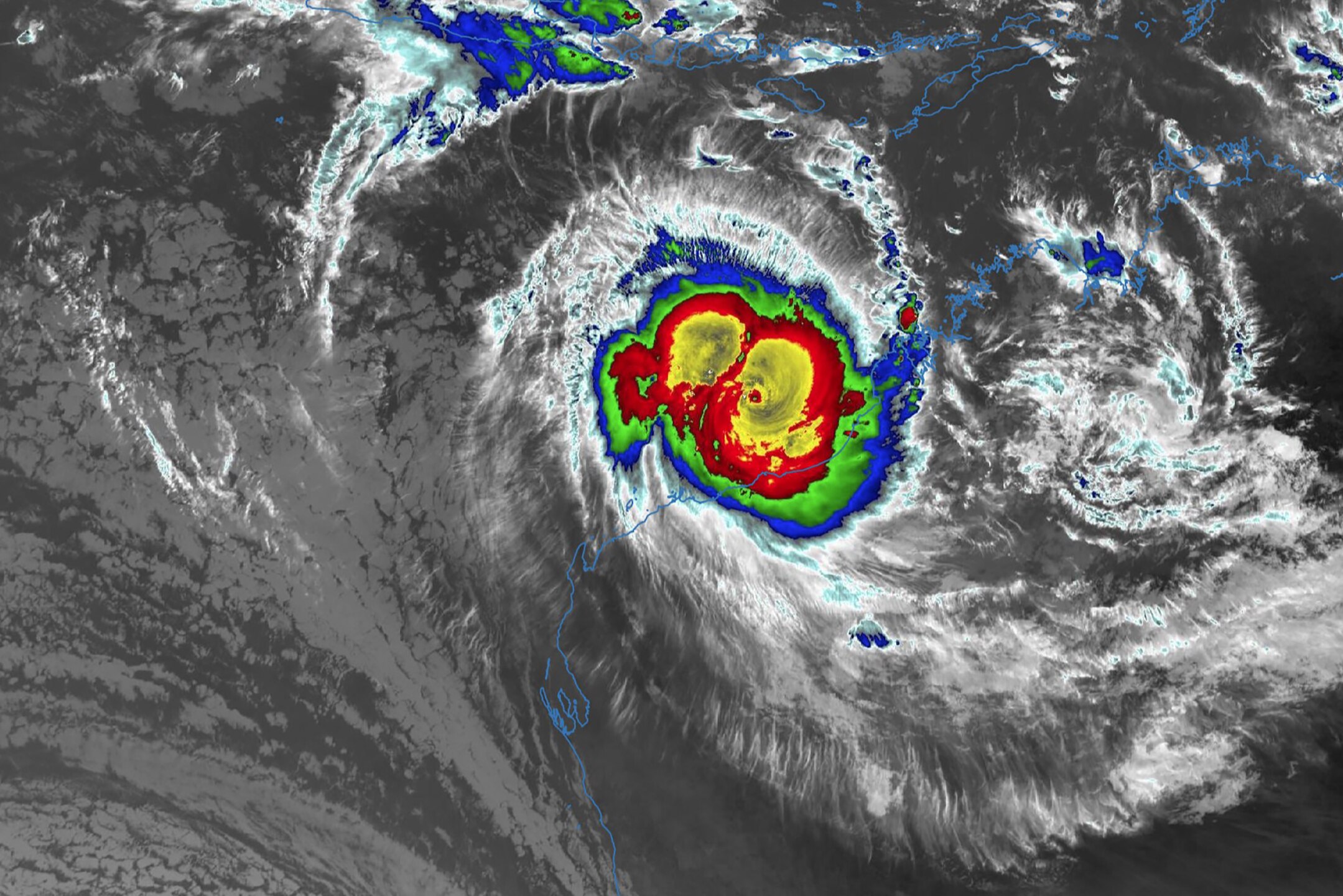 Tropical Cyclone Ilsa makes landfall in WA - ABC listen
