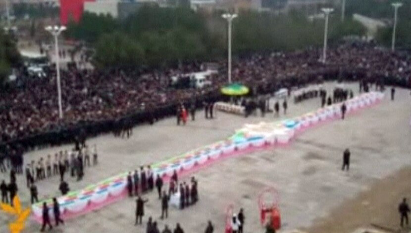 President marks birthday with gigantic cake - ABC News