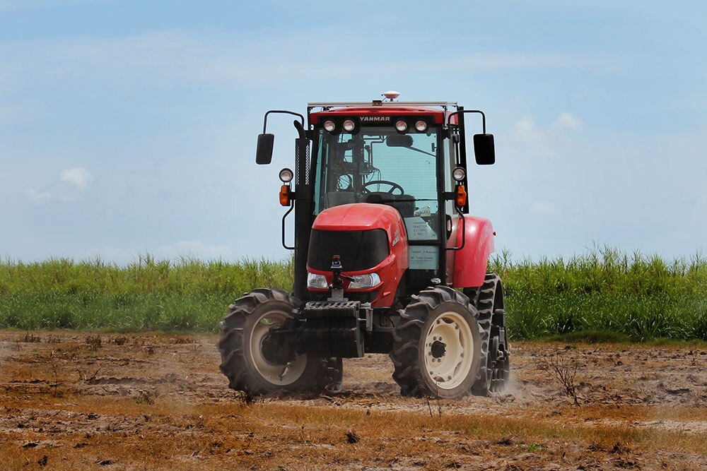 Driverless tractor set for commercial production at John Deere - ABC News