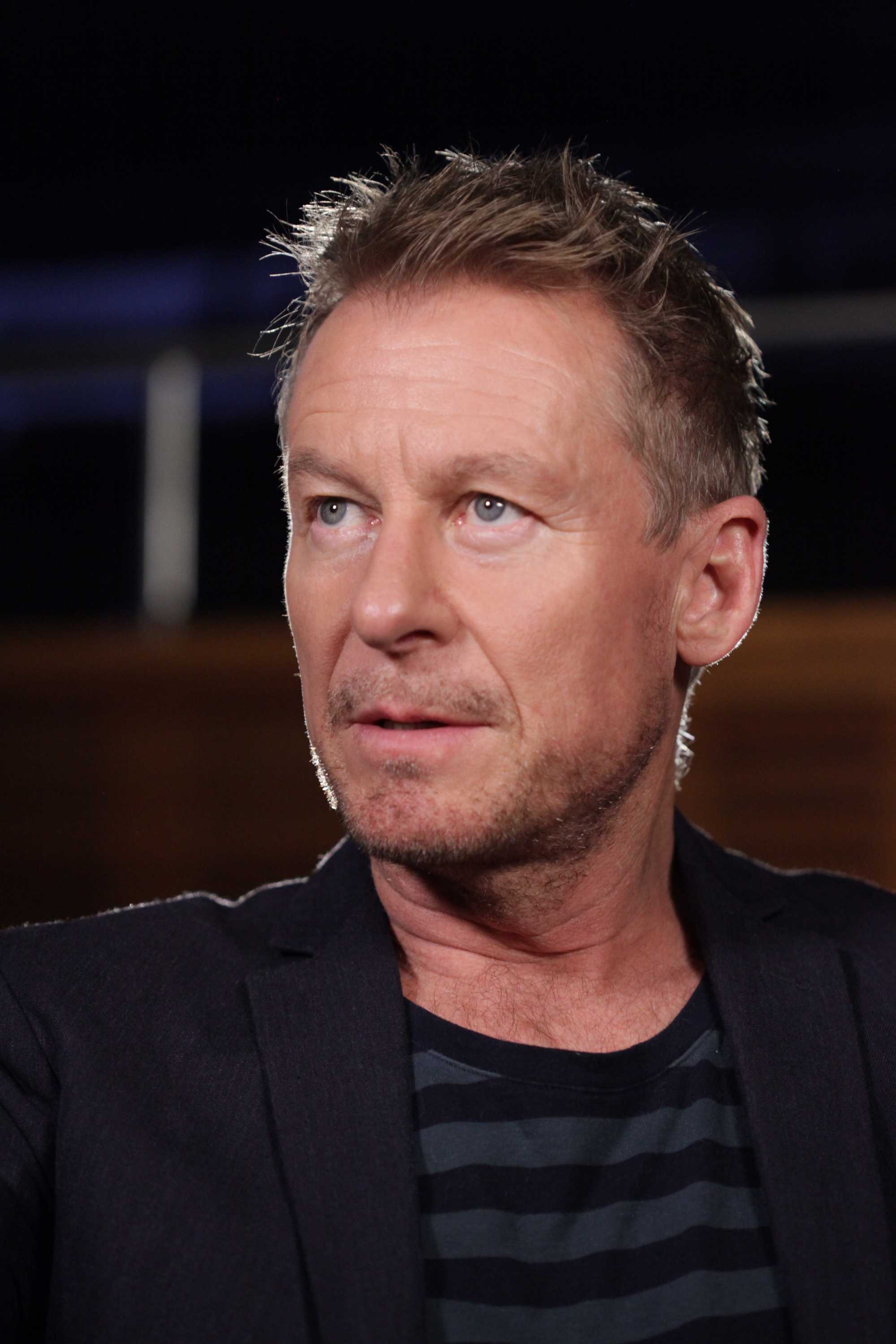 Rake actor Richard Roxburgh: 'I'm terribly hard on myself' - ABC News