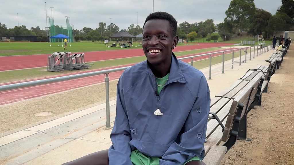 Australian athlete Peter Bol opens up on fatherhood - ABC News