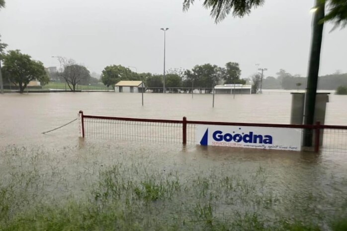 Clean up in south-east Queensland underway as floodwaters begin to ...