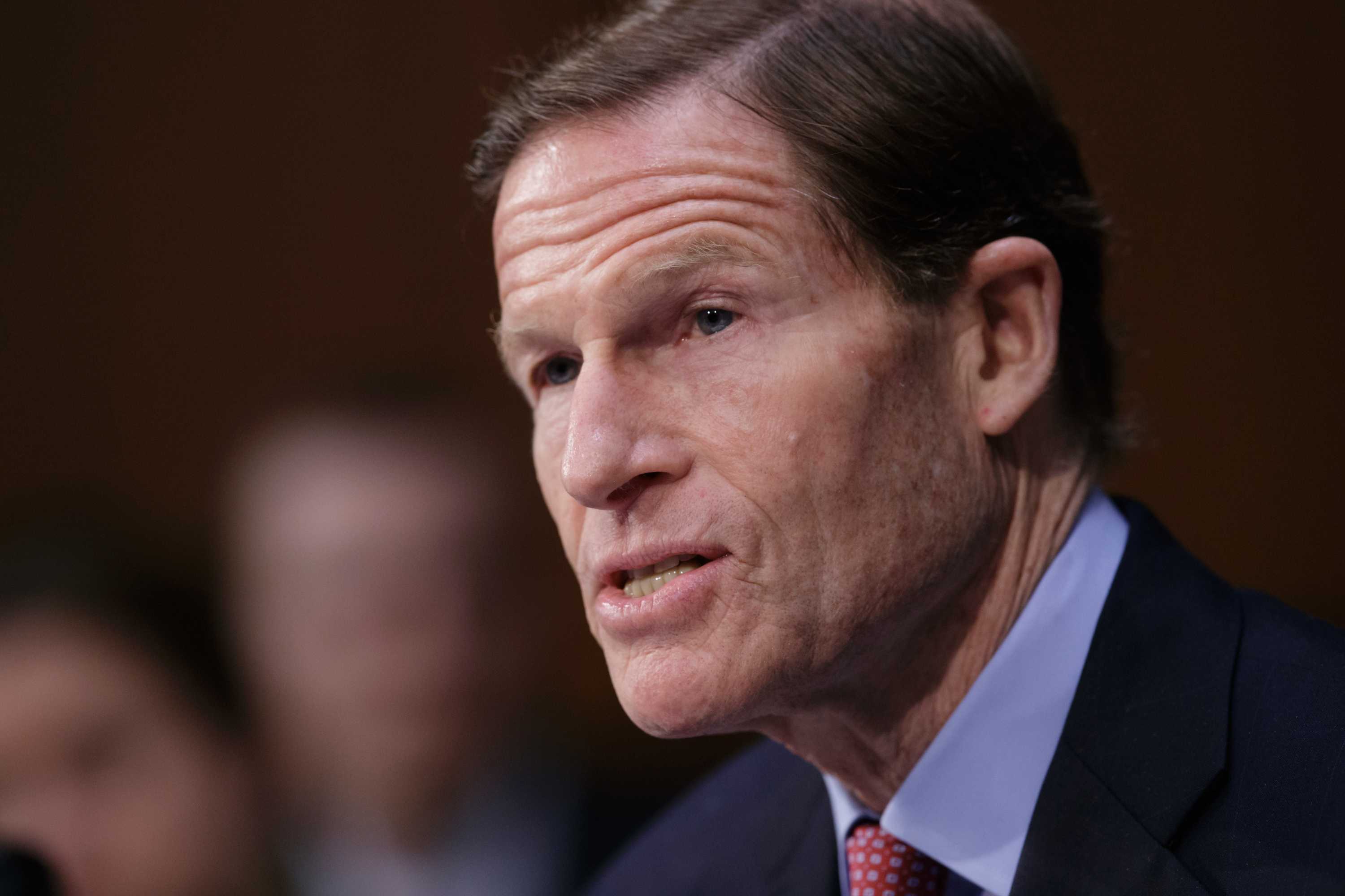 Donald Trump lashes out at 'phony con artist' Richard Blumenthal over ...