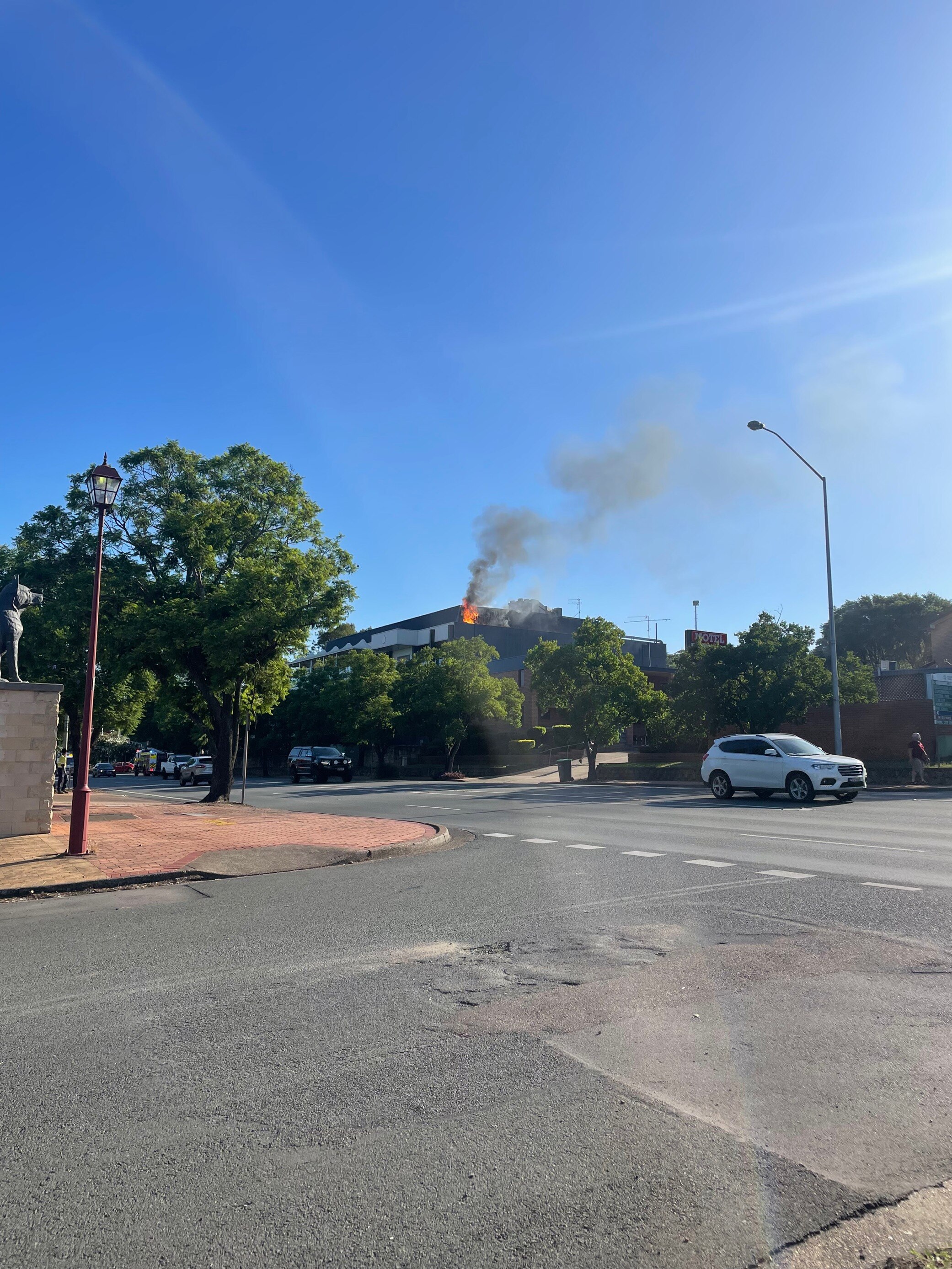 Evacuations as fire breaks out in Muswellbrook RSL - ABC News