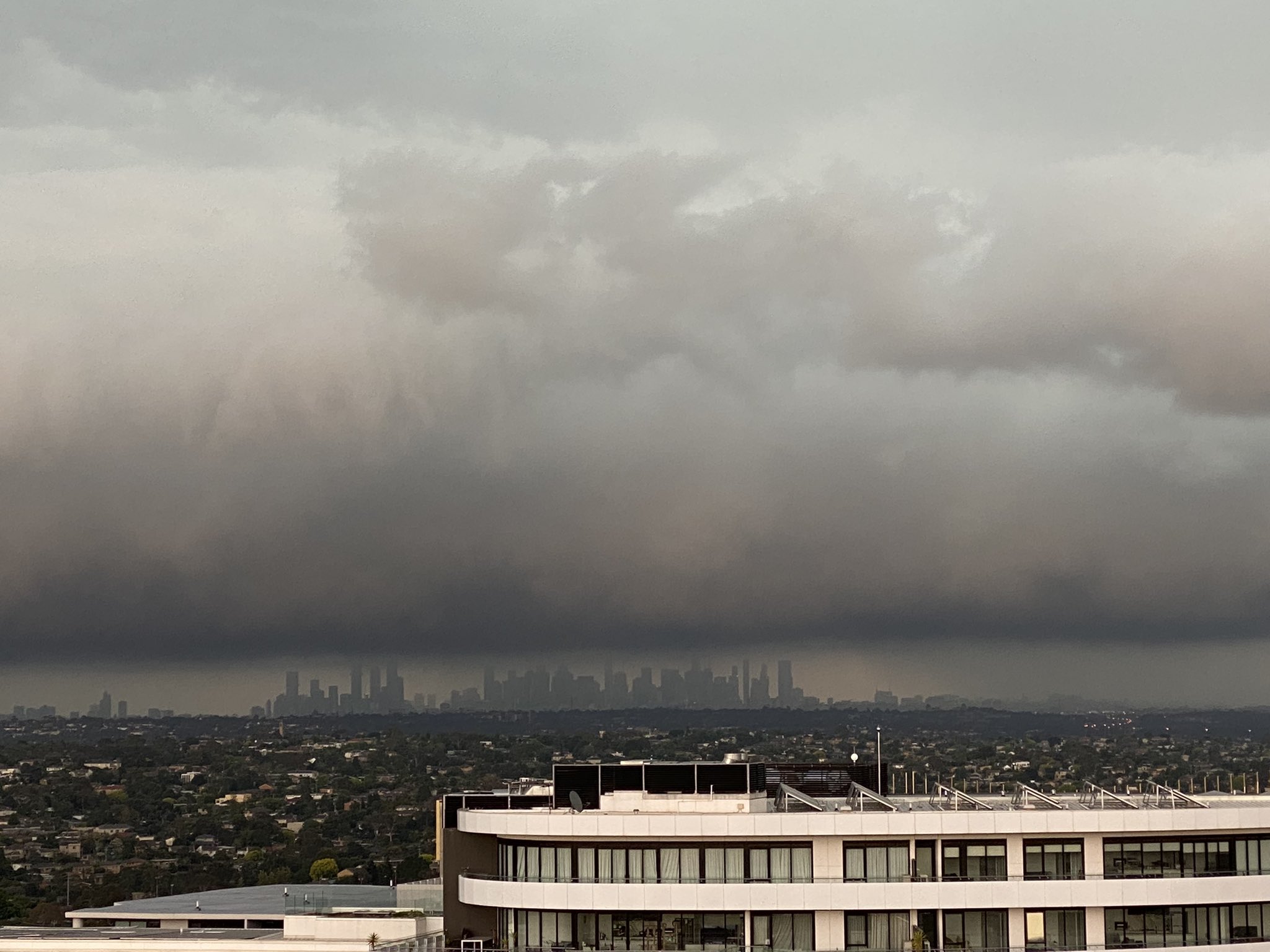 Thunderstorm asthma warning for Melbourne and surrounds as more storms ...