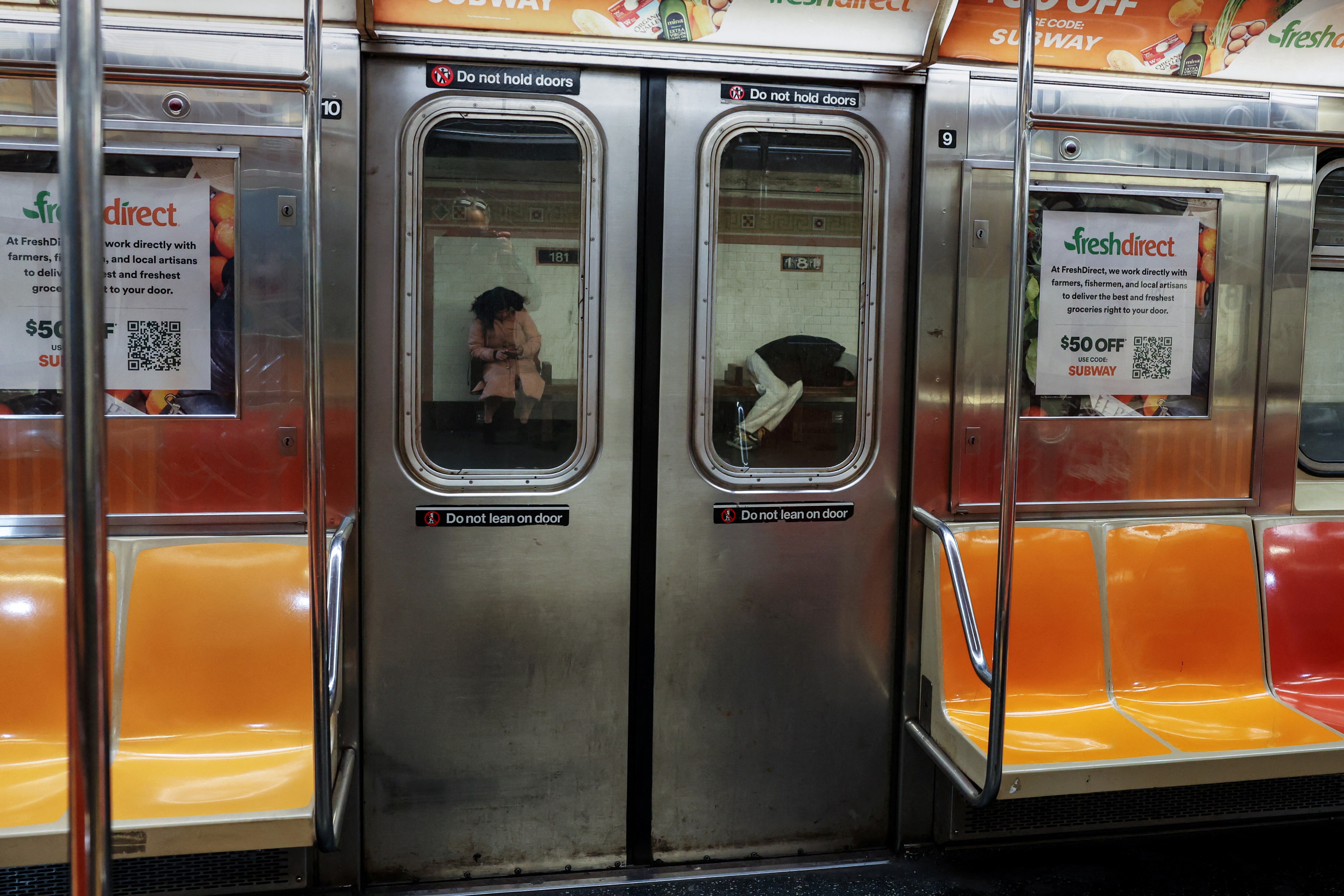 Woman dies after being set on fire in New York City subway - ABC News
