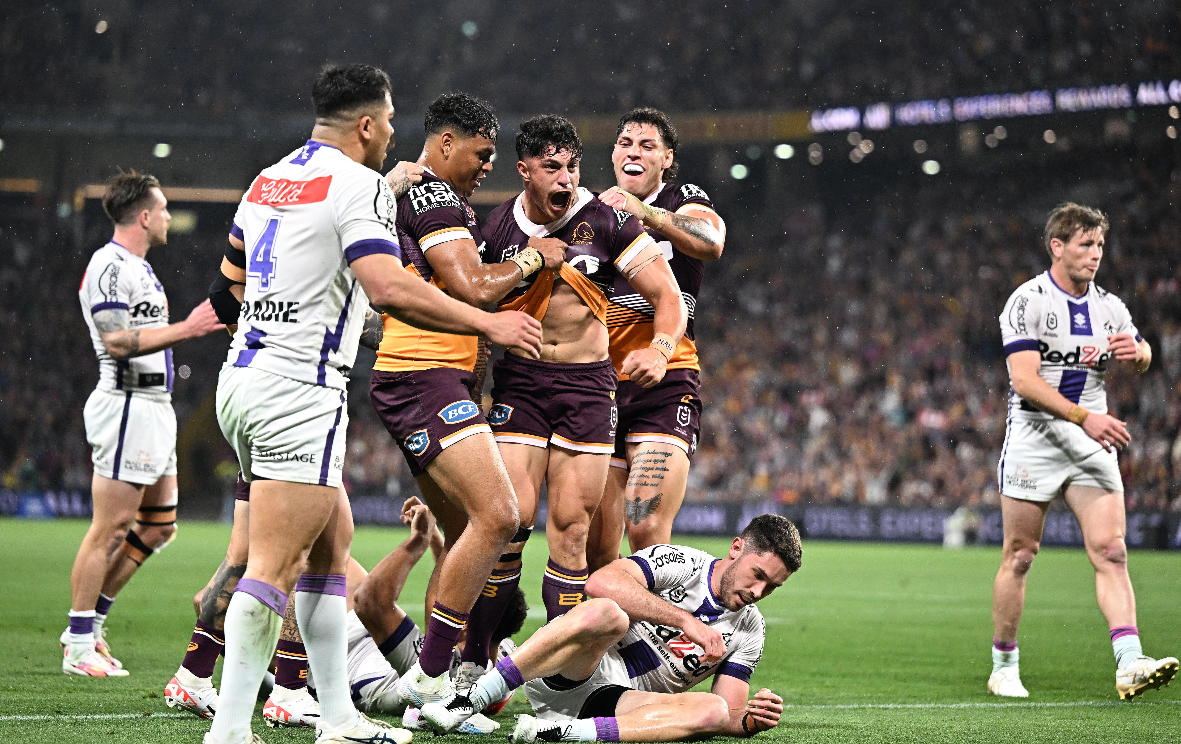 Melbourne star Ryan Papenhuyzen suffers serious leg injury in Storm's ...