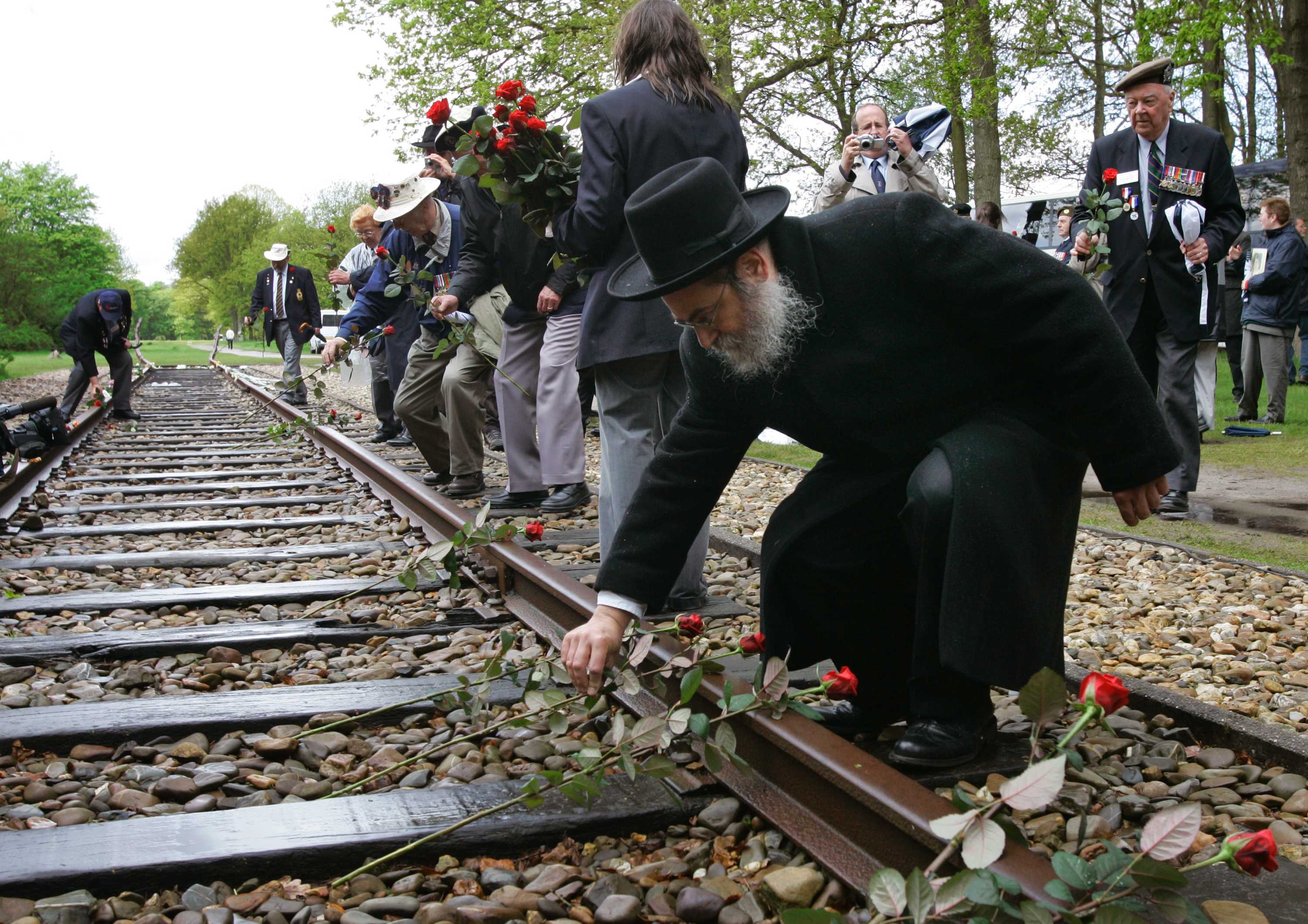 Dutch rail company to pay reparations for mass deportations of Jews ...