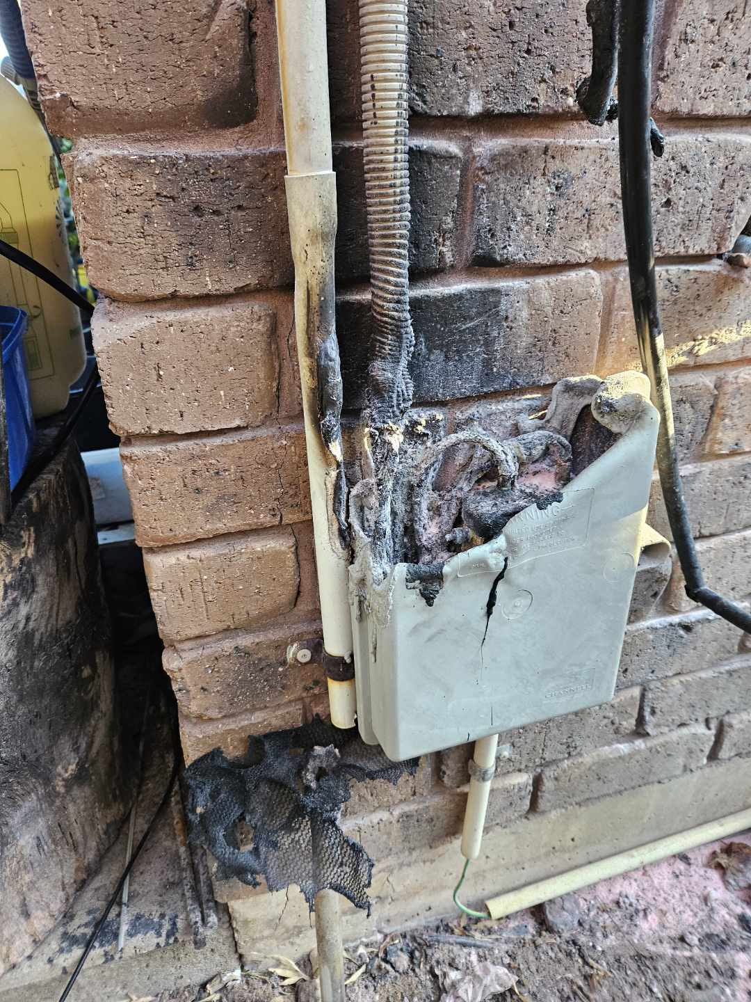 NT WorkSafe issues safety warning after jump in fires from DC isolators ...