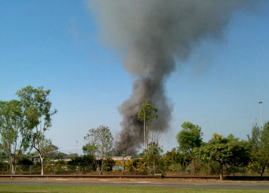 Angry detainees set fire to asylum centre - ABC News