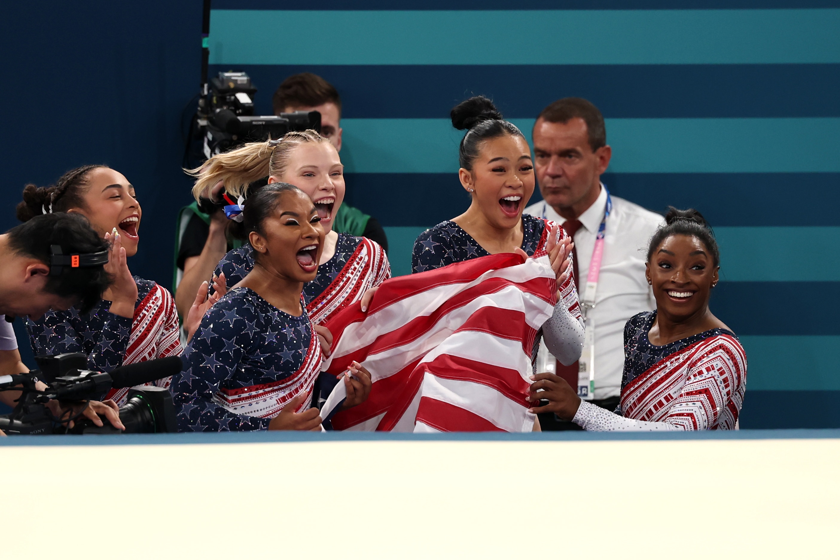 Simone Biles becomes most decorated US Olympic gymnast with latest gold ...
