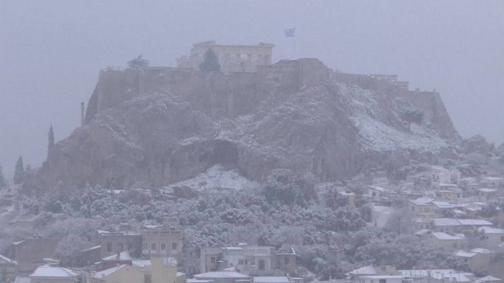 Greece's iconic Acropolis covered in a thick blanket of snow - ABC News